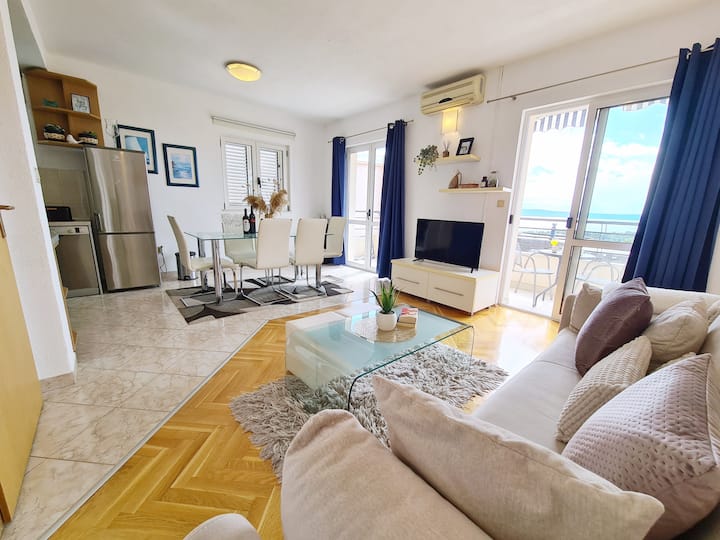 Spacious 6+2 Sea View Apartmant - Baška Voda