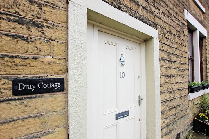 Gorgeous Dray Cottage On Skipton's Canal Street - Skipton