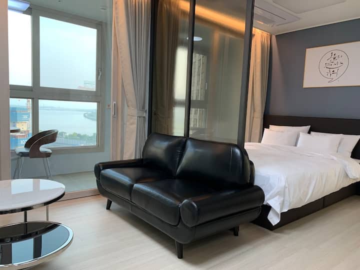 #넷플릭스 #세련되게 분리된 스튜디오 A1204 파티션 - Incheon