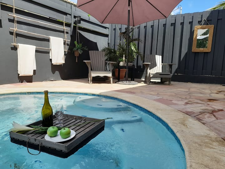 Spacious 4 Bedroom Home With A Pool - Aruba