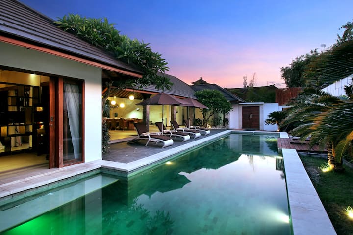 2 Br Villa Esperanto Divine Private Pool Seminyak - Seminyak