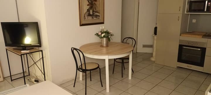 Maison Avec Jardin Clos Dans Résidence. - Gruissan