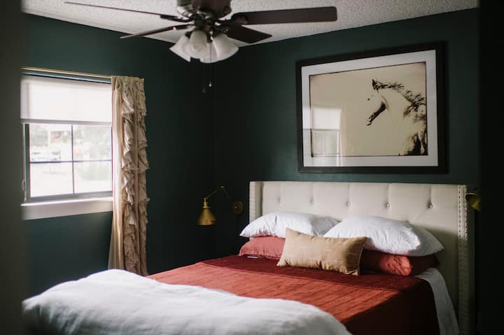 Canyon Lake Town Centre Apartment 01 - Canyon Lake, TX