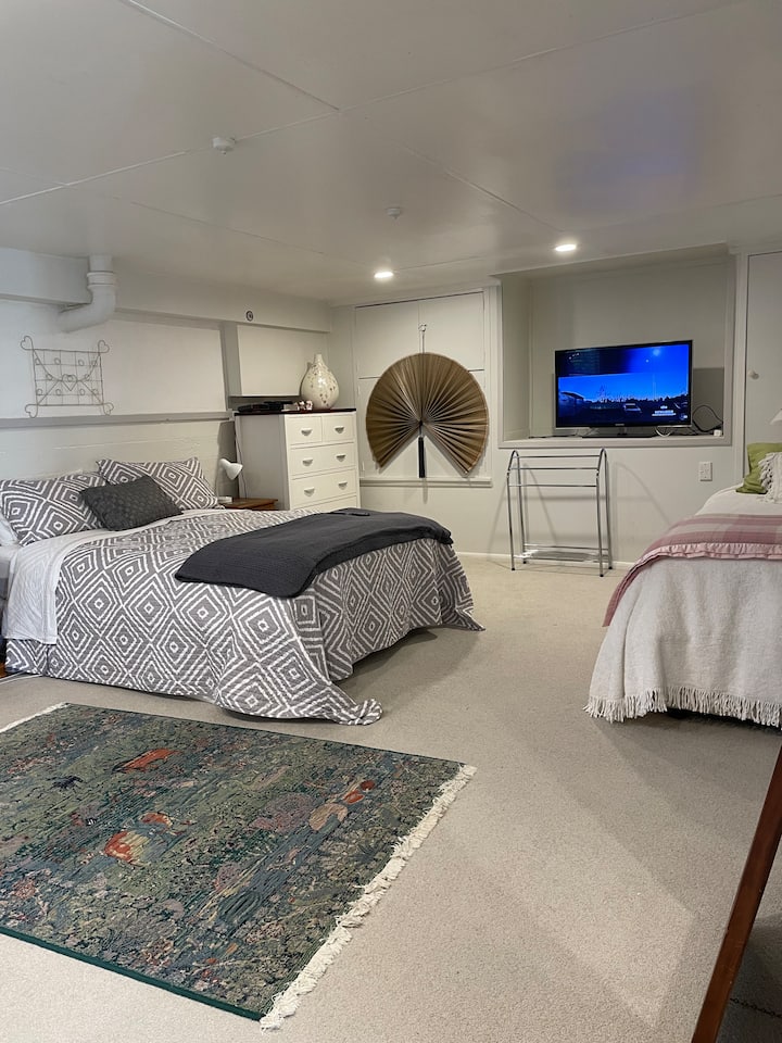 Self Contained Guest Unit In Townhouse - Te Awamutu