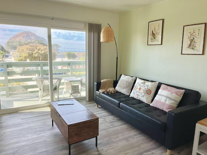 Ocean & Rock View Apt With Private Balcony (25-6) - Morro Bay, CA
