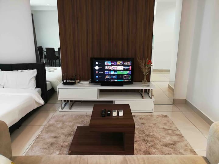 Cozysuites @Mansion One_2-5 Pax@ Gurney/gleneagles - Penang