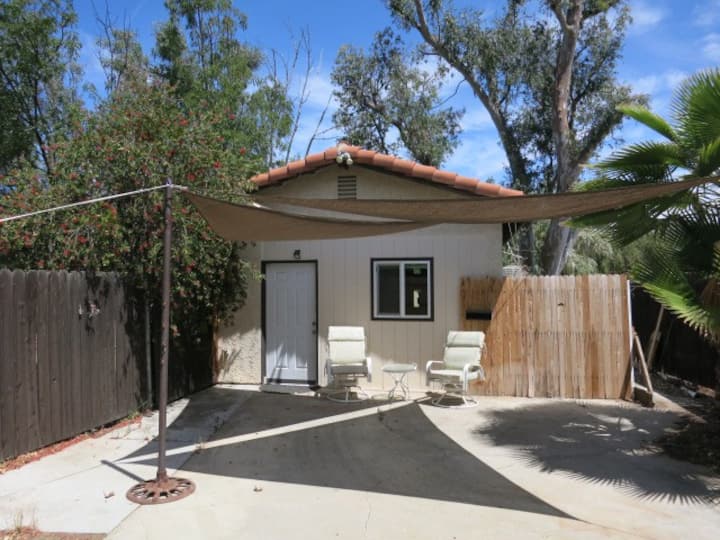 Dad's Casita - Riverside, CA
