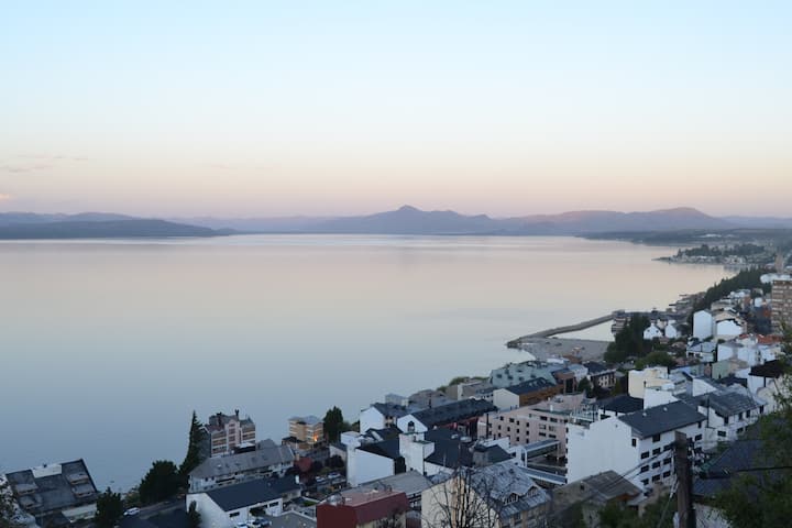 Tucumán Centric Apt. - Amazing Lake View - 산카를로스데바릴로체