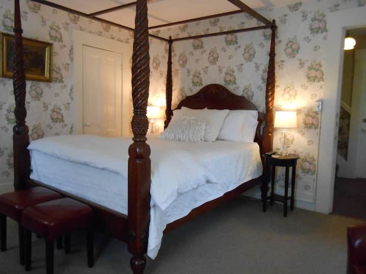 Inn At Crystal Lake 3 - New Hampshire (State)