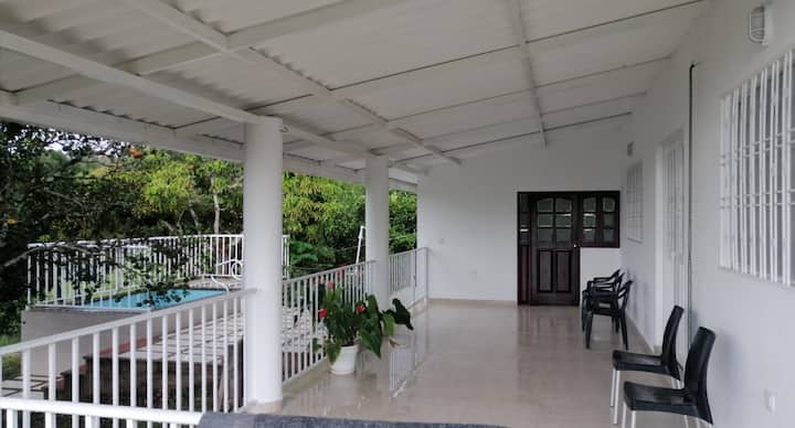 Pandi. Casa Campestre - San Bernardo, Colombia