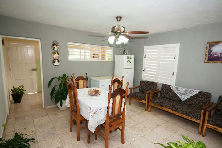 Casa Esthercita
Wifi-panel Solar - Viñales