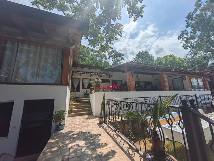 Casa Boutique, Aceptamos Mascotas. - Valle de Bravo