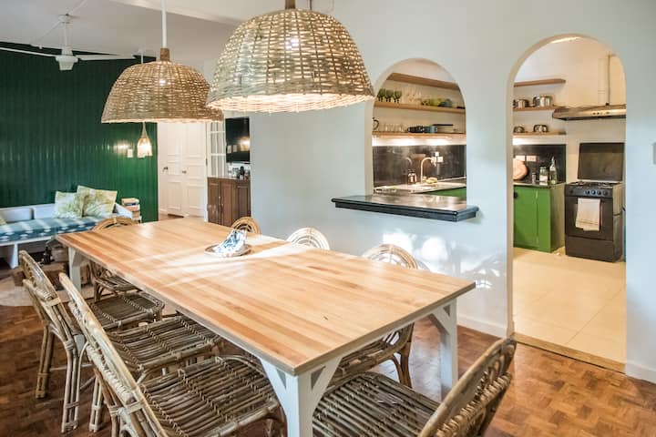 Cahaya Nest Srr: Kitchen, Ac, Monkeys, Bats! - Subic Bay Freeport Zone