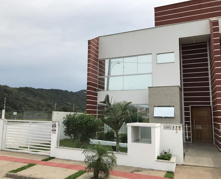 Casa Ingleses Norte/ Pet Friendly - 3 Suítes - Florianópolis