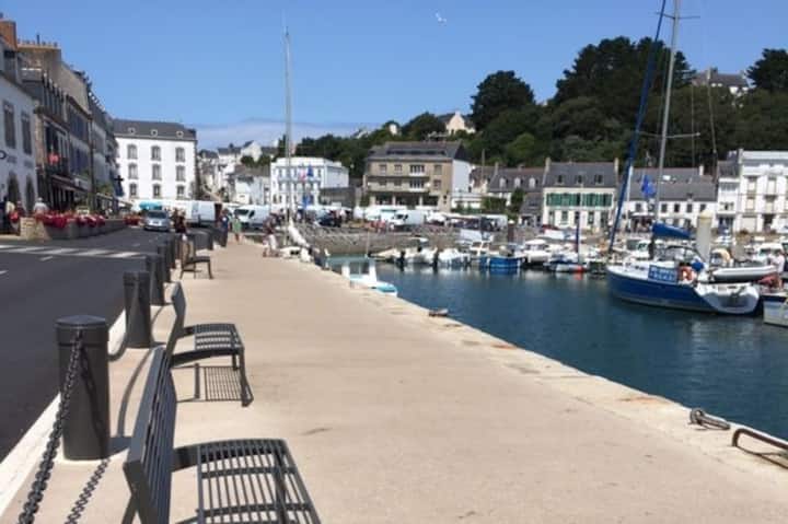 Au Rythme Des Marées Sur Le Port D'audierne - Finistère