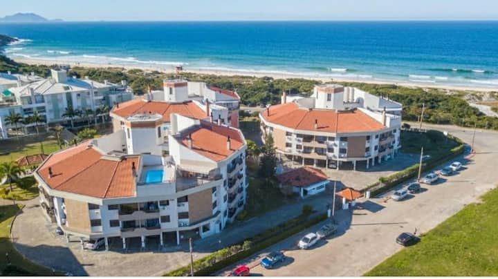 Apto Acolhedor Em Condomínio Familiar à Beira-mar. - Florianópolis