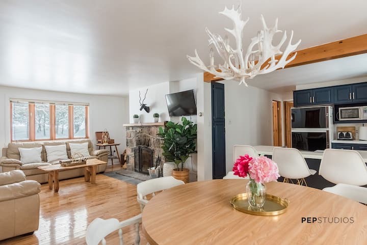 3 Bdrm Chalet, River, Sauna, Close To Ski Village - Mont-Tremblant