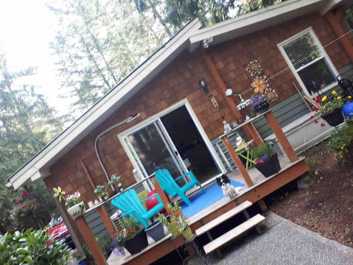 Country Cottage Suite B - Parksville
