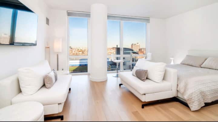 Contemporary Luxury Studio Apartment - Brooklyn, NY