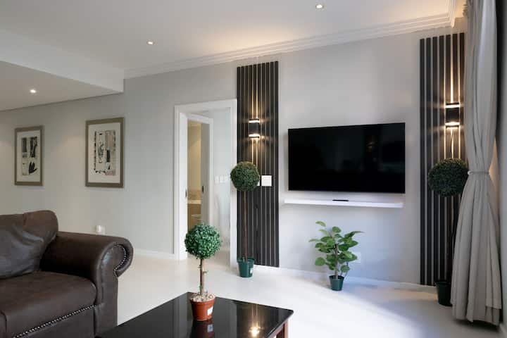 Luxury City Apt- No Loadshedding - Cape Town