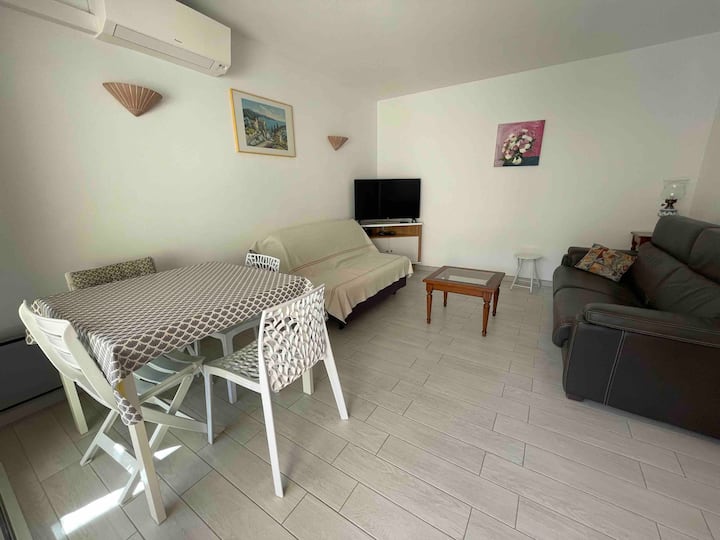 2 Pièces Les Pieds Dans L'eau Au Lavandou - Le Lavandou