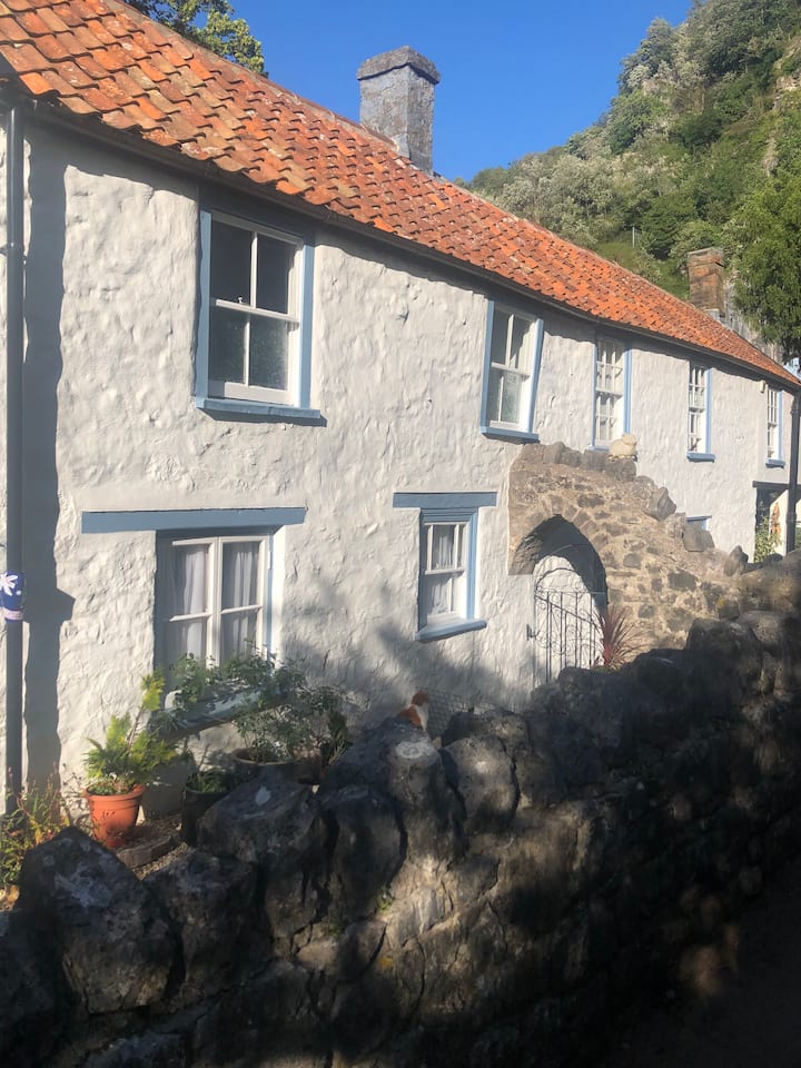 Cheddar Gorge Holiday Rentals & Homes - Cheddar, United Kingdom | Airbnb
