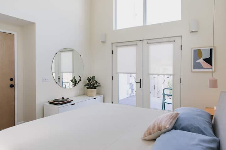 Light Filled Guest Studio - San Diego, CA