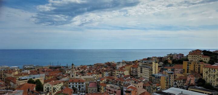 La Casa Sui Tetti, Nella Città Vecchia Di Sanremo - San Remo