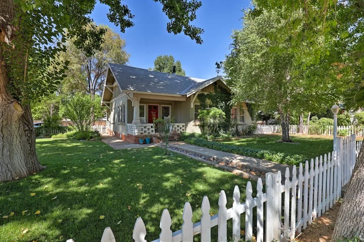 Hot Tub! 3bd/1ba Walkable To Downtown - Kanab, UT