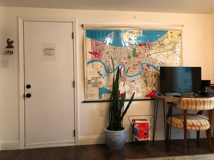 Bernardo De Galvez Inn - New Orleans, LA