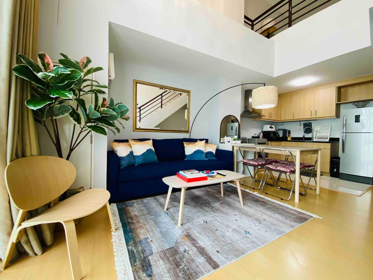 25th Floor Queen 1 Bedroom Loft Unit at Avant, BGC - Condominiums for ...