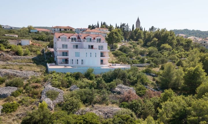 Ground Floor Apartment With Direct Access Pool - Trogir