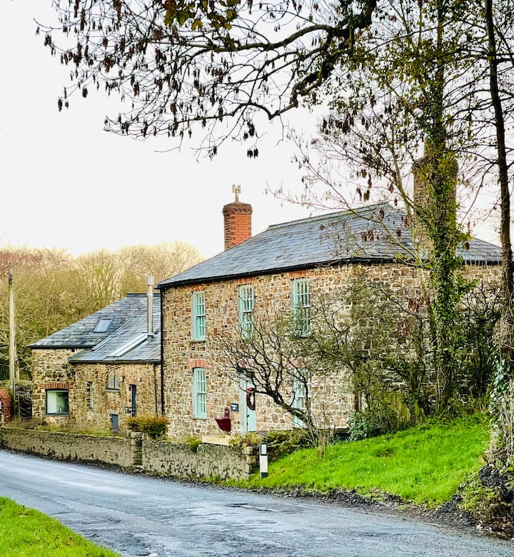 Delightful 1 Bedroom Stone Cottage With Log Burner - Widemouth Bay