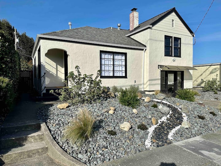 Henderson Frog Pond Compound - Eureka, CA