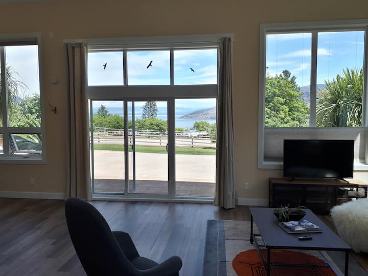 Lakeview Orchard Studio - Peachland