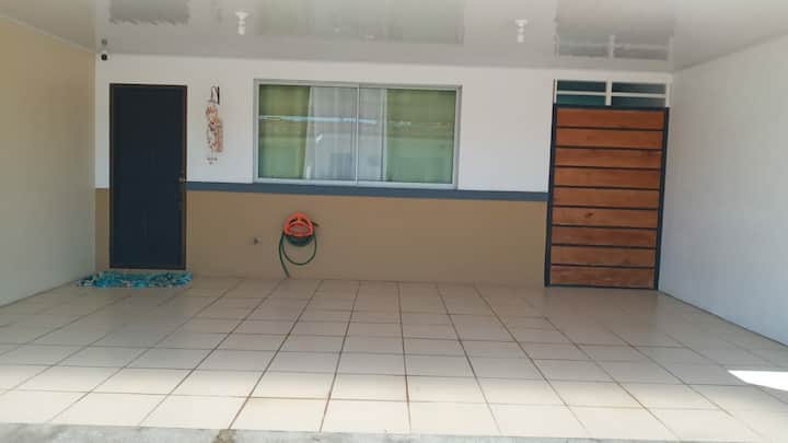 Cozy 2-bedroom Residential Home - Costa Rica