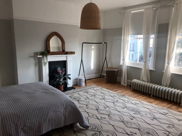 Beautiful Large Double Room In St-leonards - Bexhill