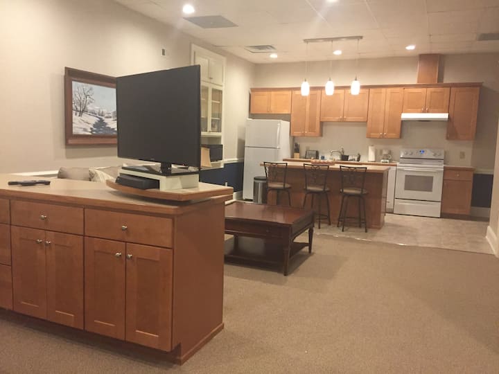 Quiet Downtown Loft - Halifax, VA