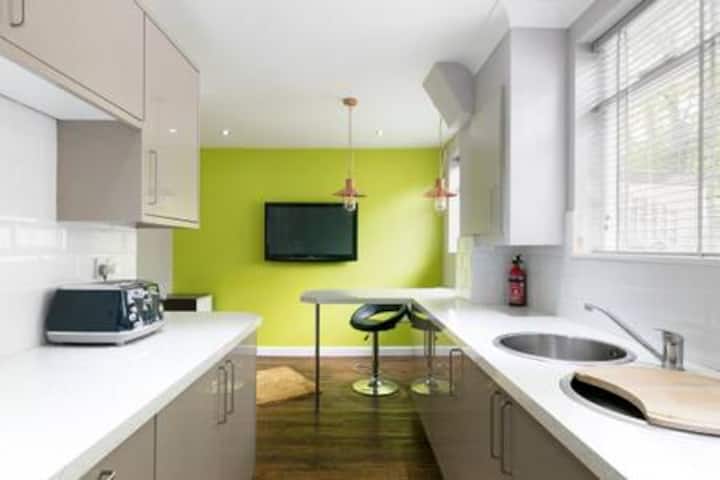 Solihull/nec Apartment  2 Beds 3 Guests/sofa Bed - Solihull