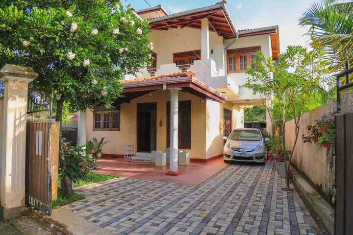 Cinnamon Road Villa - Hikkaduwa
