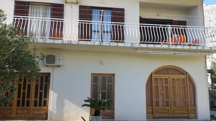 Apartman "Vrisika" Za 4 Osobe - Makarska