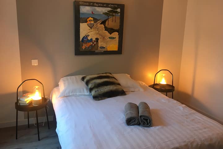 Jolie Chambre Toute éQuipée Sdb Et Wc Privatifs - Lamballe