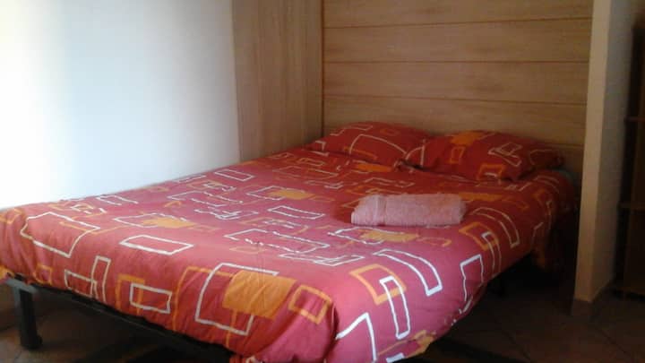 Chambre Dans Maison Du Sud - Manosque