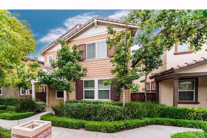Cozy House In A Gated Community 近Cbu - Riverside, CA