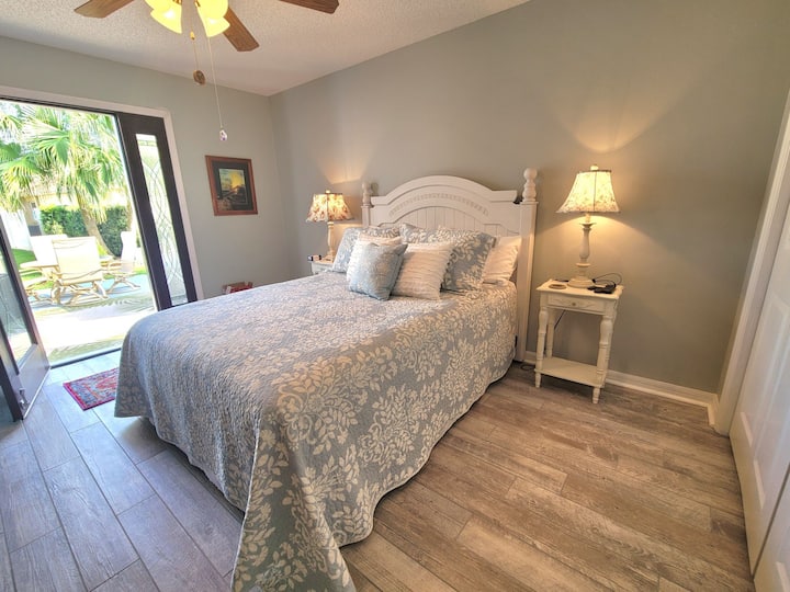 A Private Bungalow. Cozy & Clean. Near Everything! - The Villages, FL