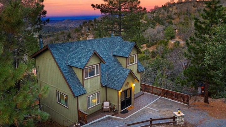 Panoramic Views At Deer Crest Lodge + Game Room - Lake Arrowhead, CA