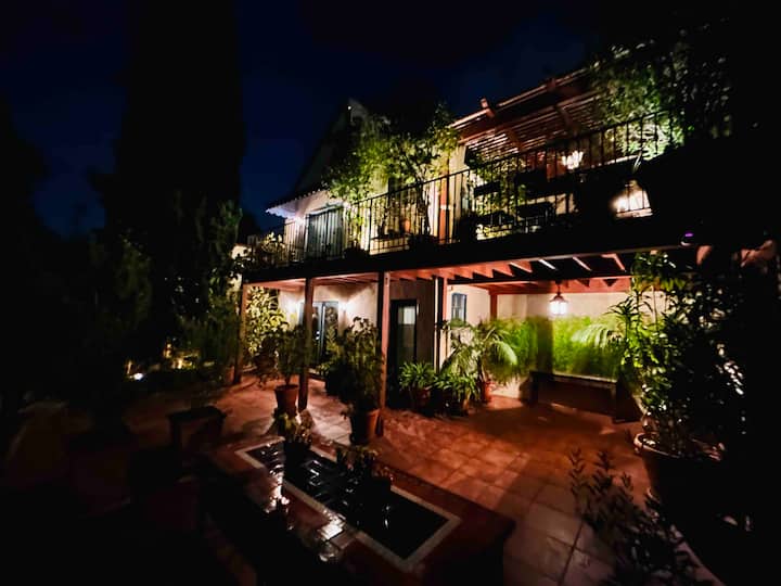 Hollywood Hills Apartment (30 Day Minimum) - California