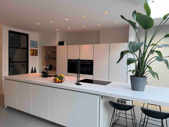Gerenoveerd Familiehuis Nabij Amsterdam - Laren