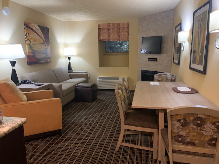 Cozy Condo In The Heart Of Shopping And Dining!!! - Williamsburg, VA