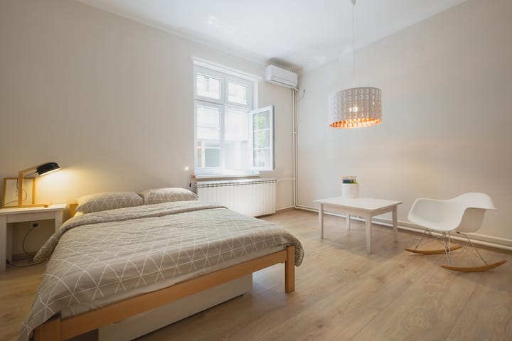 Studio Near The Bohemian Quarter - Serbia